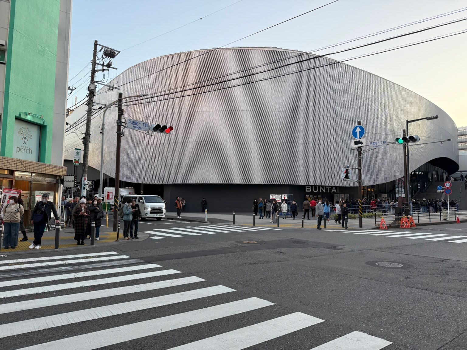 佐野元春 & THE COYOTE BAND 佐野元春45周年アニバーサリー・ツアー・ファイナル|横浜BUNTAI | がちゃんの部屋~映画と旅行の偏愛